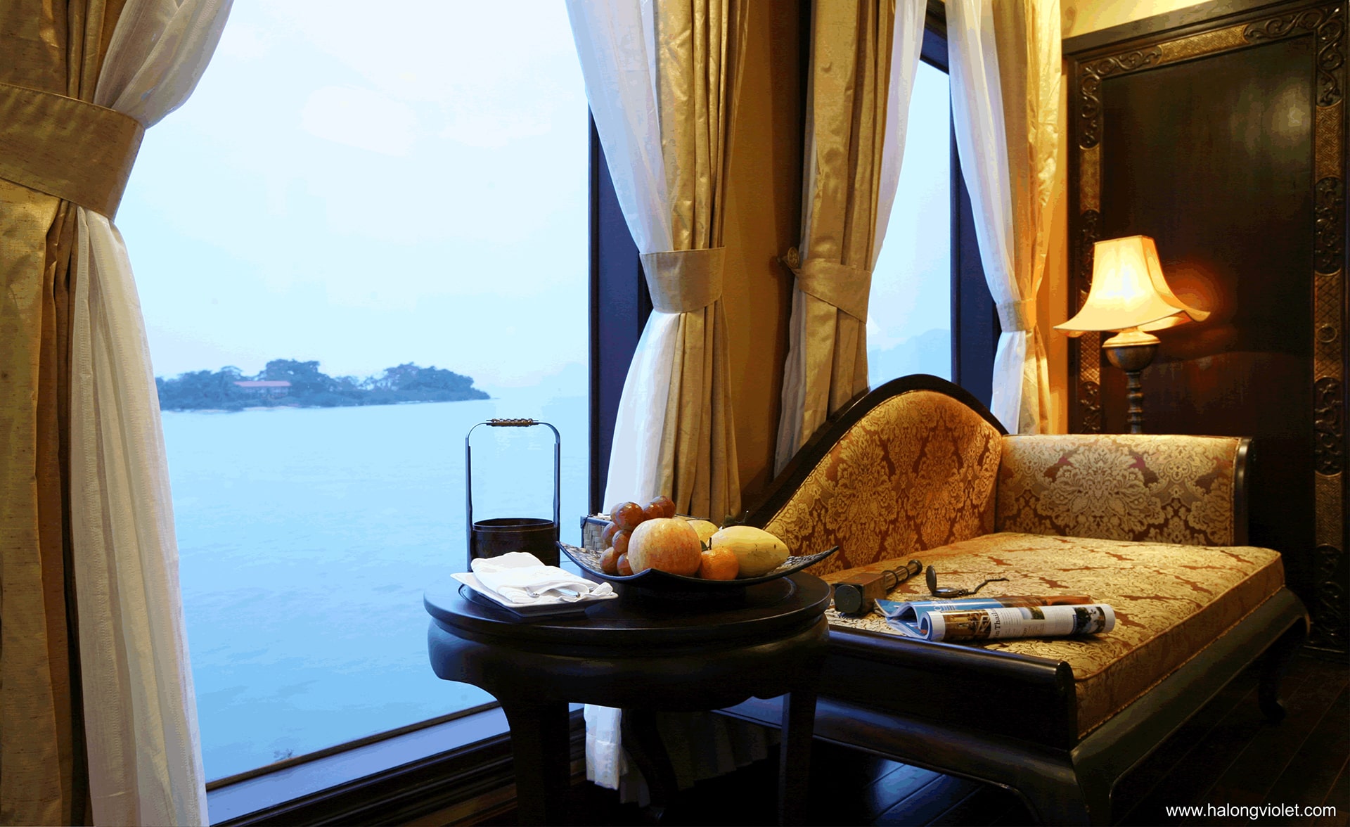 Halong Violet Boat – Asiatique Design