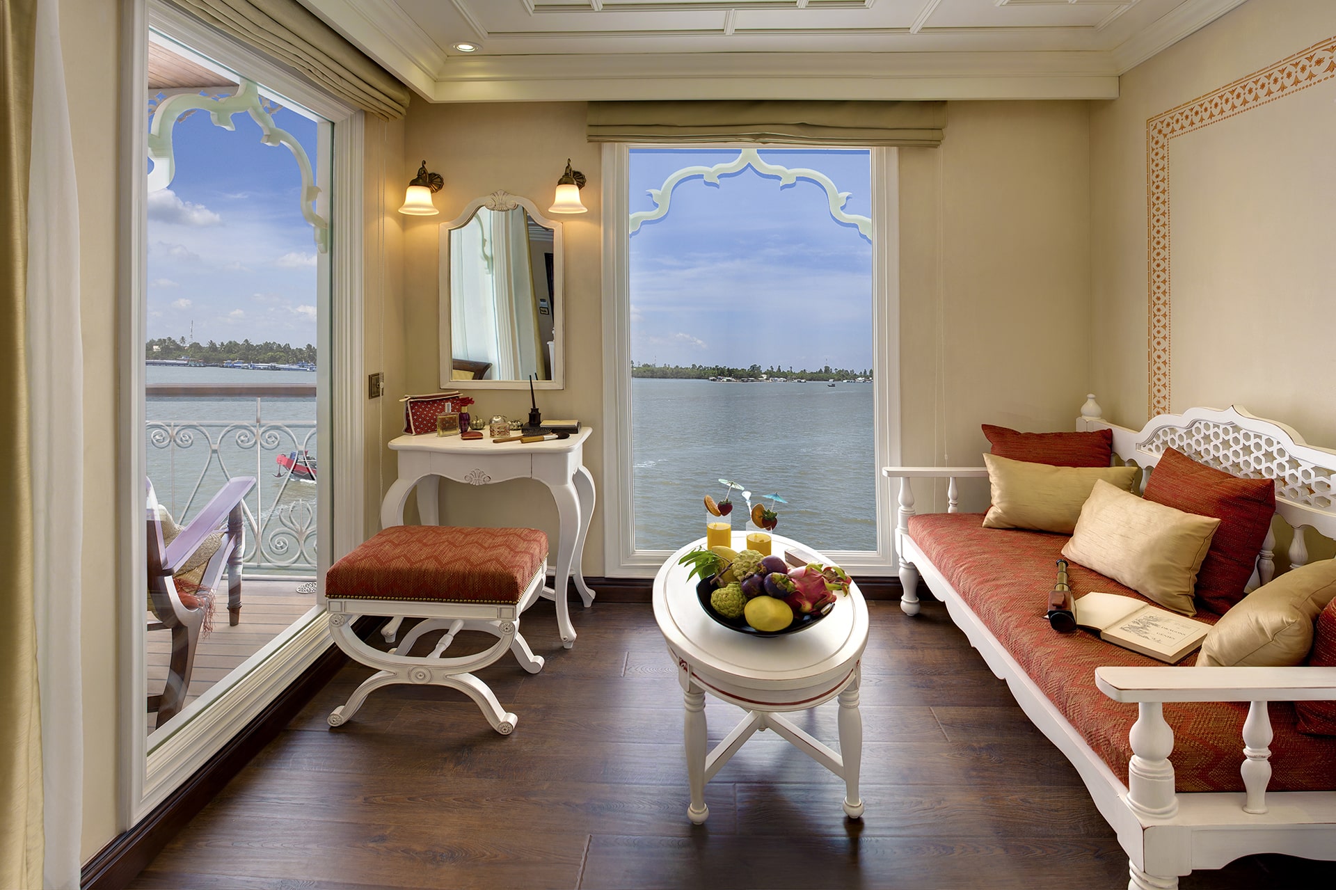 Jahan Cruise Ship – Asiatique Design